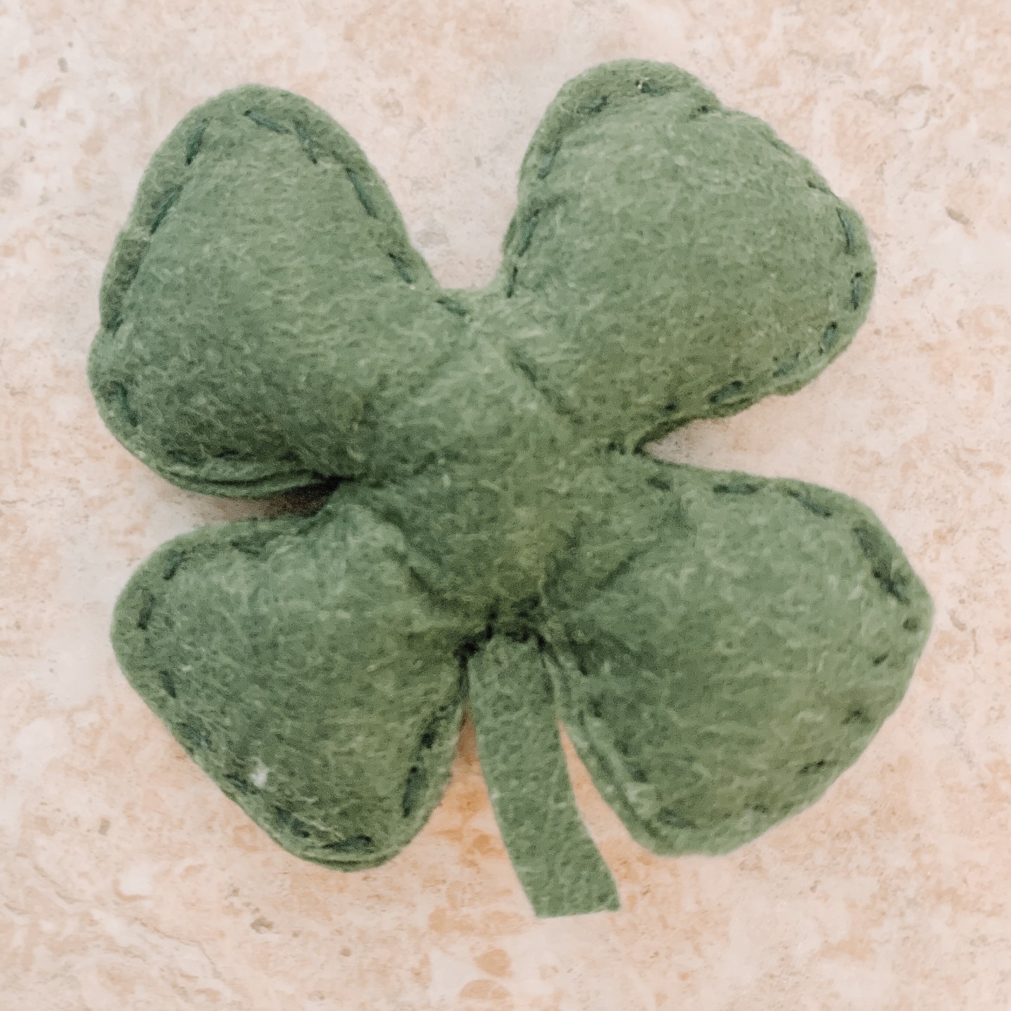 DIY Felt Shamrock Garland – The Patient Mom